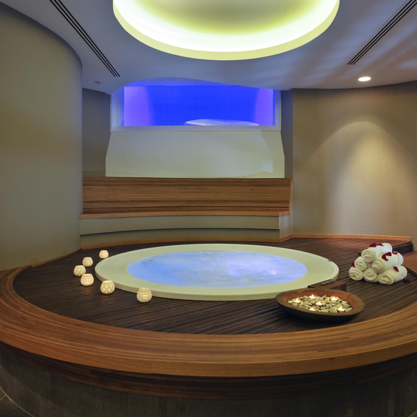 Jacuzzi® Alimia Pro Hot Tub | The Hot Tub & Swim Spa Company